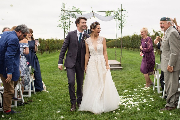 Nikita Actors Lyndsy Fonseca & Noah Bean's Vineyard Wedding - Inside ...