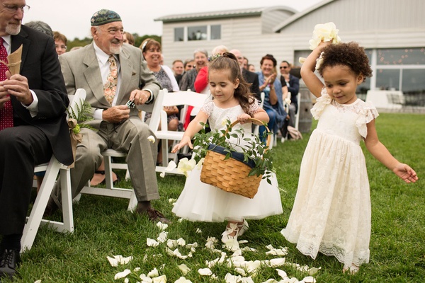 Nikita Actors Lyndsy Fonseca & Noah Bean's Vineyard Wedding - Inside ...