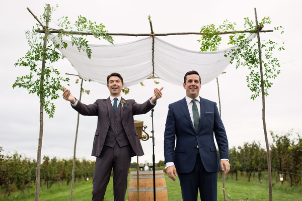 Nikita Actors Lyndsy Fonseca & Noah Bean's Vineyard Wedding - Inside ...