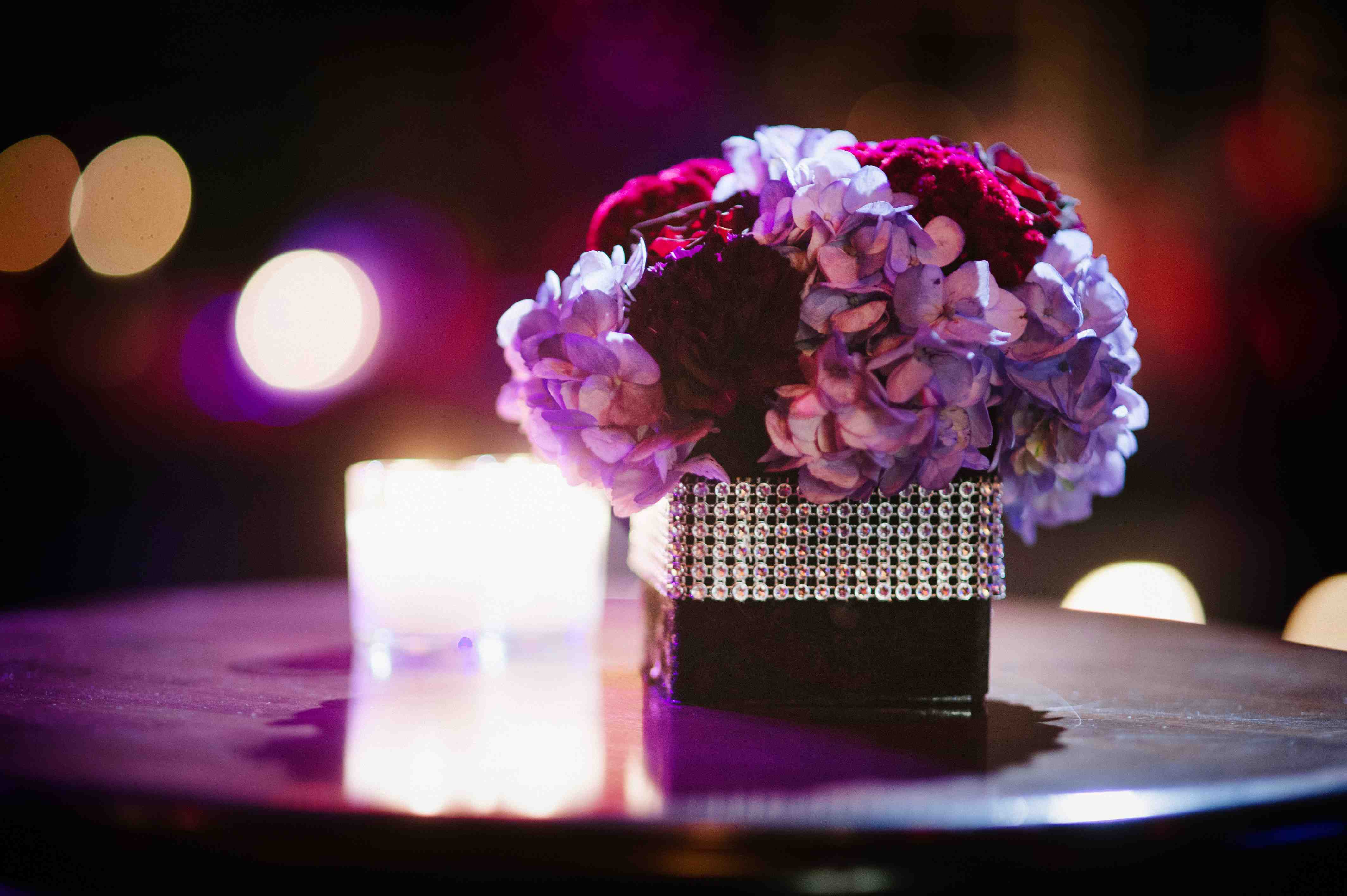 28 Purple Wedding Reception Table Decor | Ijabbsah 28 Purple Wedding Reception Table Decor | Ijabbsah
