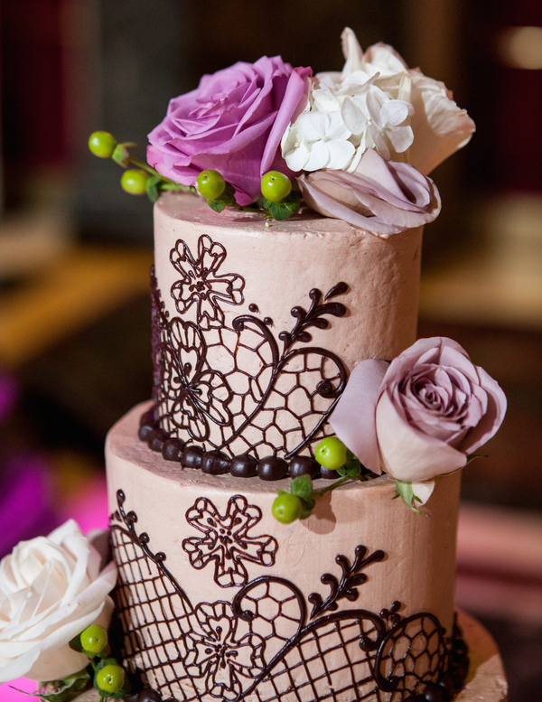 Wedding Cakes: Pretty Wedding Confections with Lace Patterns - Inside ...