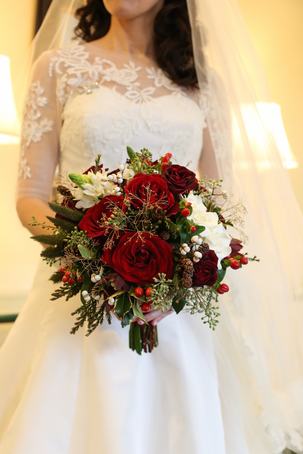 20+ Ideas for a Festive Holiday Wedding | Inside Weddings